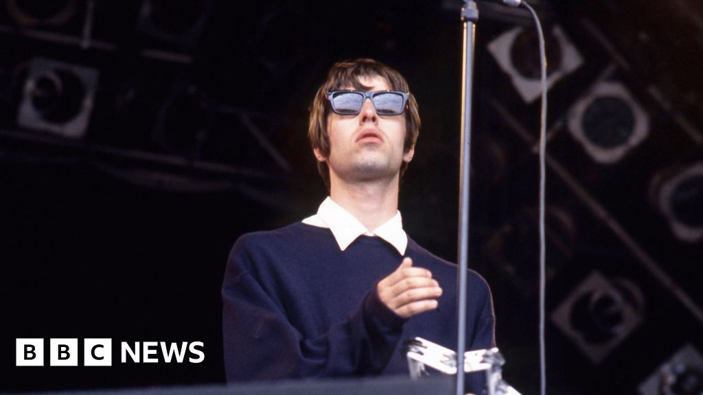 Norwich hairdresser 'gave Liam Gallagher his Glastonbury haircut' - BBC ...