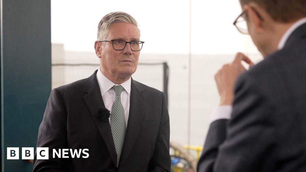 Sir Keir Starmer refuses to say if we will sack Angela Rayner if she ...