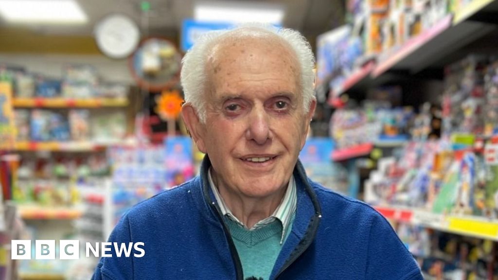 Man marks 65th Christmas working in toy shop - BBC News