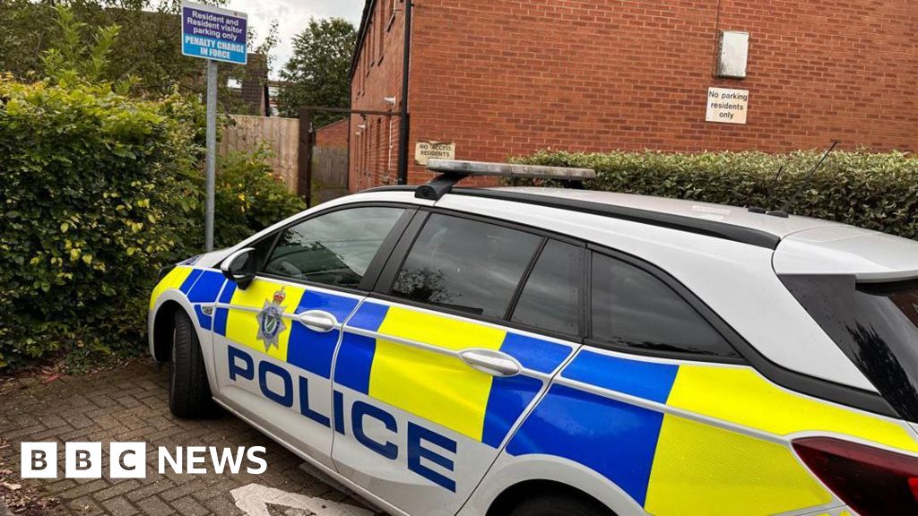 Seven arrests in Lincoln murder investigation - BBC News