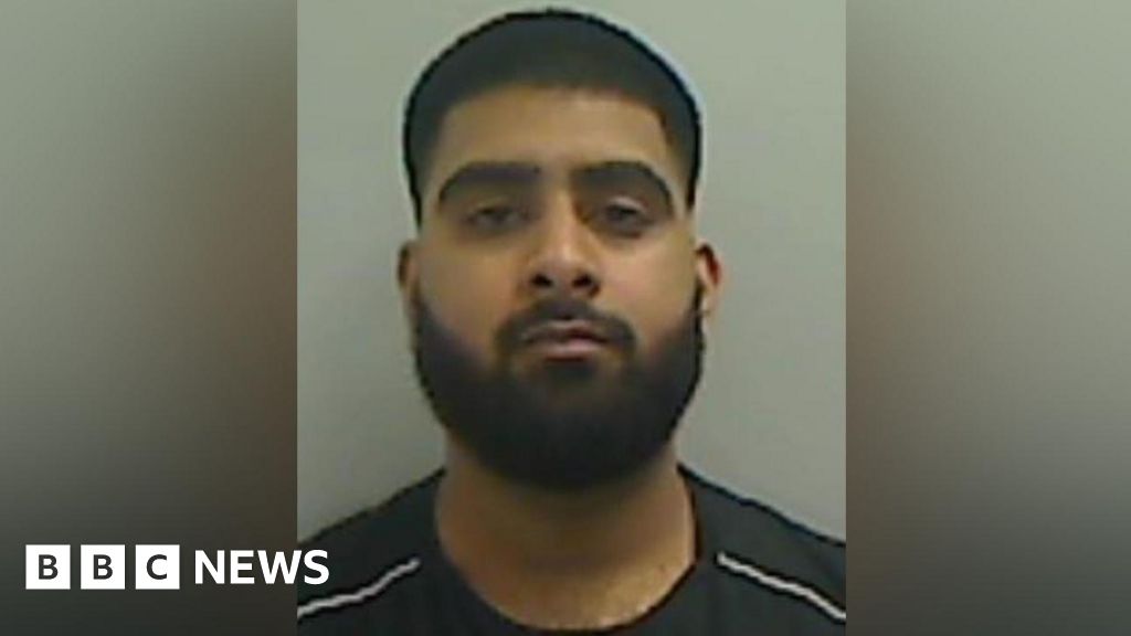 Mosque defender among men jailed for Middlesbrough disorder - BBC News