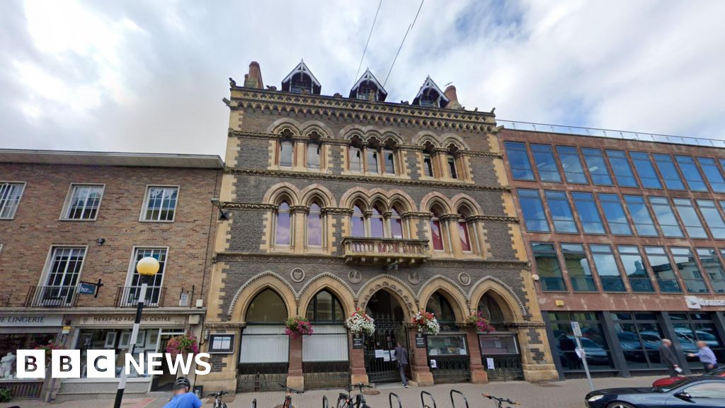 Hereford museum and art gallery plans take step forward - BBC News