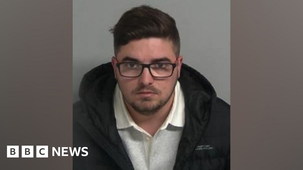 Ex-Bedfordshire PC jailed for sexually exploiting girls
