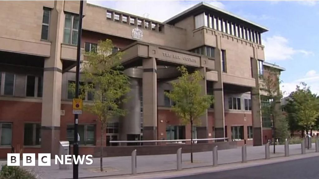 Rotherham: Child abuse trial begins but woman dies before it - BBC News