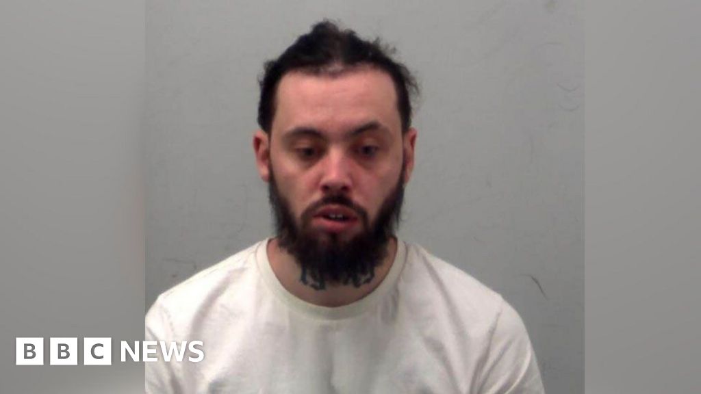 Southend drug dealer who recruited children is jailed