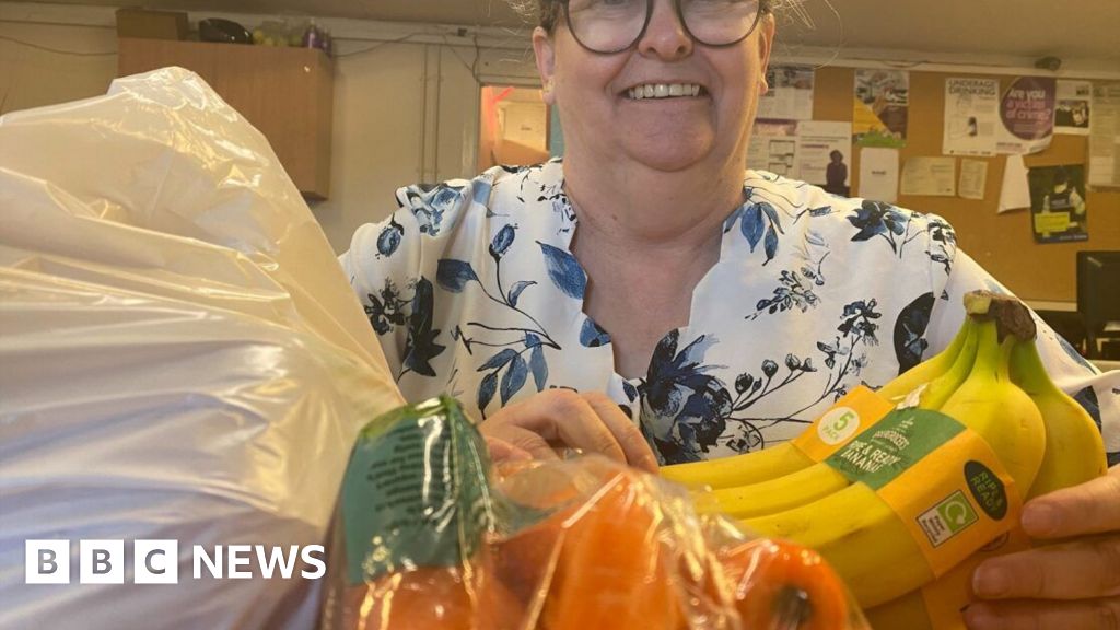 North East England named food insecurity 'hotspot' - study - BBC News