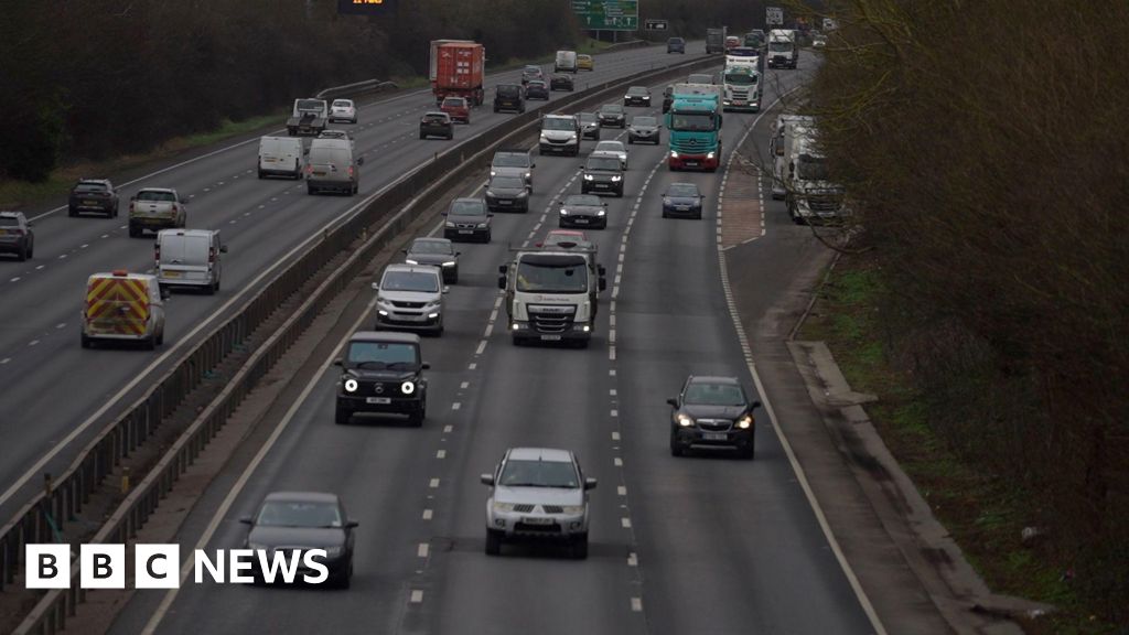 A12 widening work set to increase Boreham traffic - BBC News