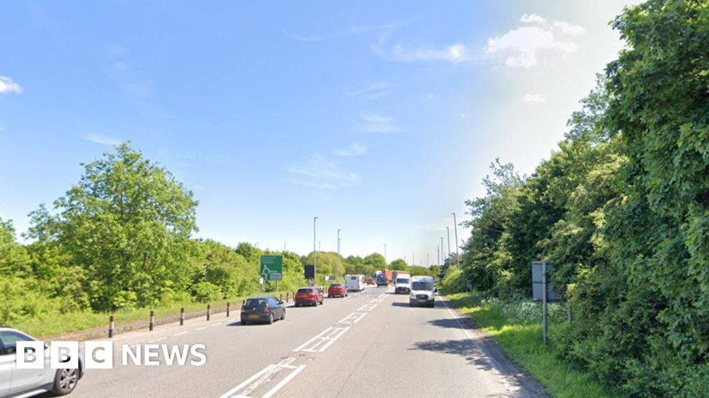 Newark: Serious crash closes A47 in both directions