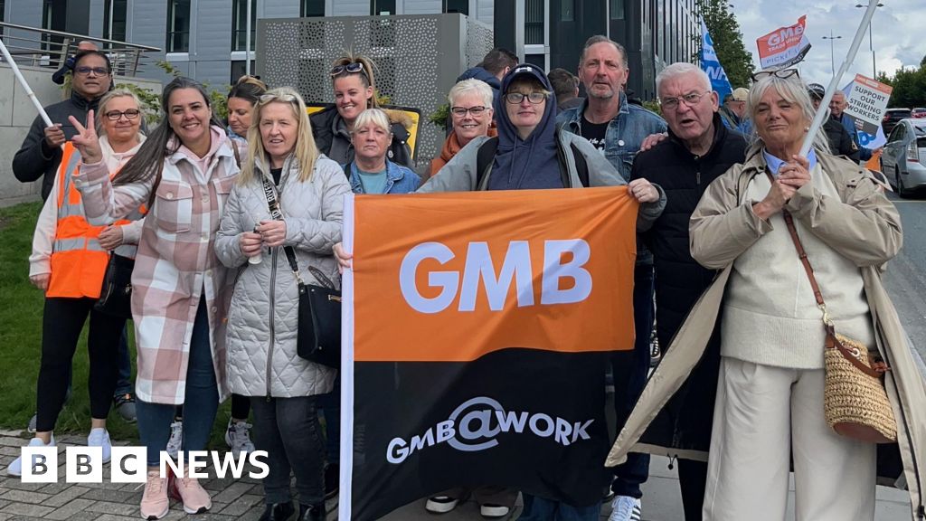 Liverpool hospital staff strike over 'missing' Covid payment