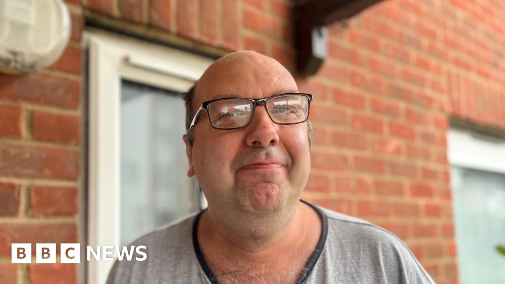 'Investment in Suffolk's bus services has been long time coming' - BBC News