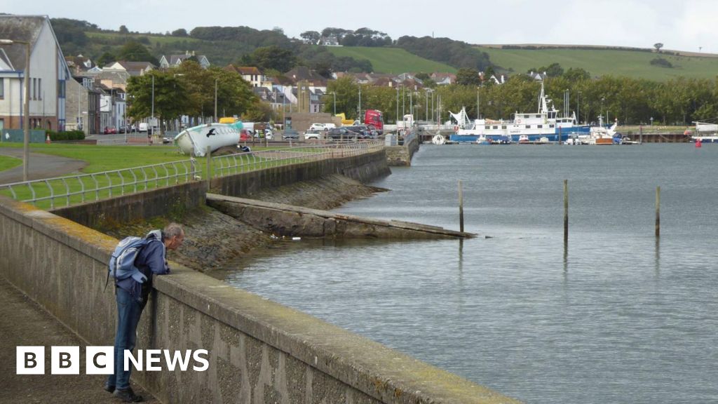 Stranraer: Could a casino revive a former ferry town? - BBC News