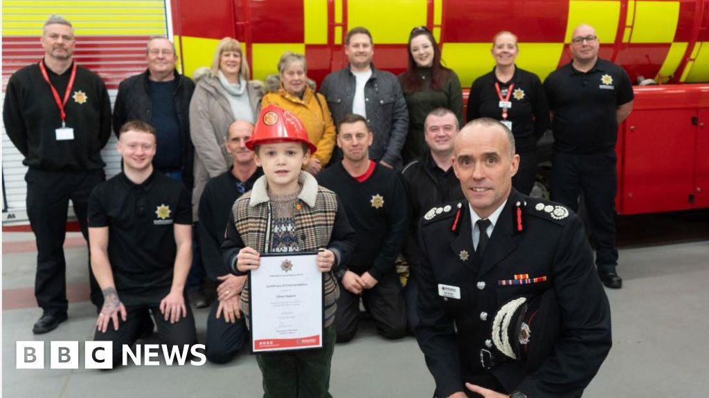 Cannock boy, 4, praised for raising alarm over neighbour's kitchen fire ...