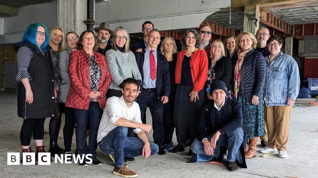 Lowestoft town centre to be transformed by cultural projects - BBC News