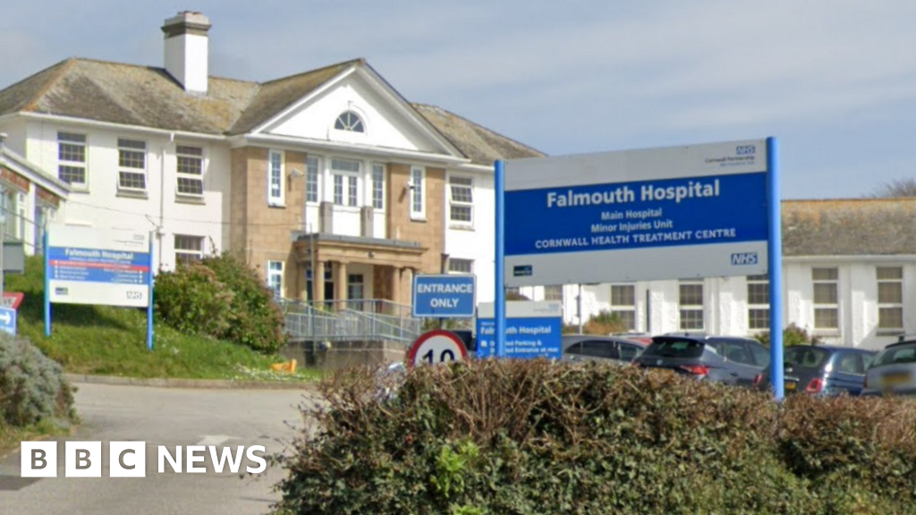 Falmouth Community Hospital X-ray machine being repaired - BBC News