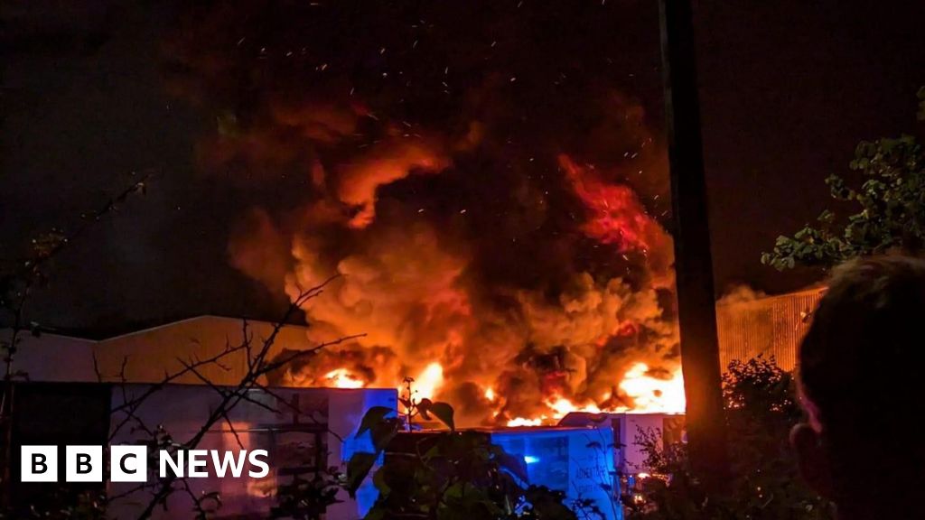 Thornbury fire: Lorries damaged in industrial estate blaze - BBC News