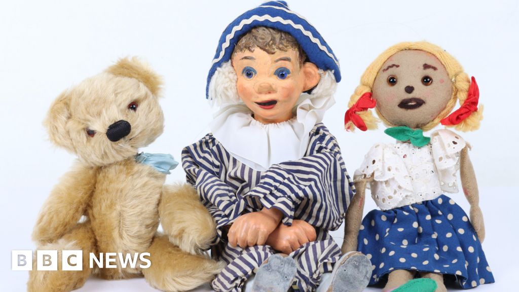 Original Andy Pandy, Looby Loo and Teddy puppets up for auction