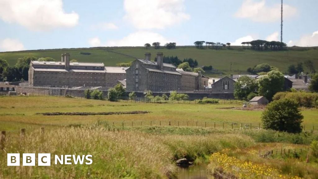 New radon plan at HMP Dartmoor as Devon prison inmates return - BBC News