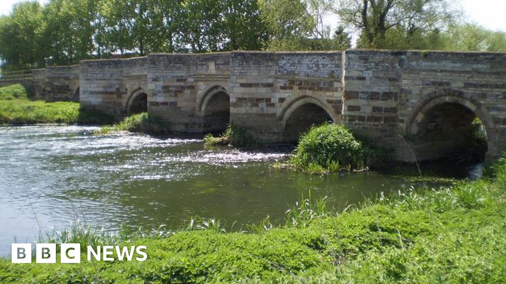 Calls for a quick repair to listed Northamptonshire bridge