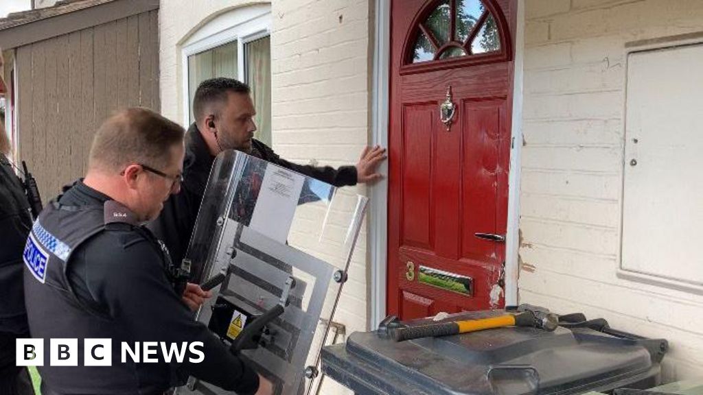 XL bully seized after police drugs raid in Worcester