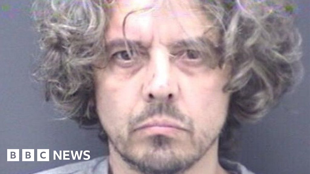 Bournemouth: Killer who dismembered lodger has sentence extended - BBC News