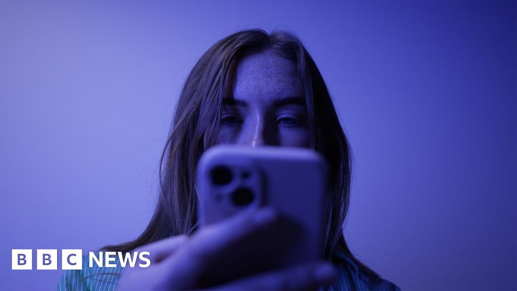 Have you been caught out by an advance fee job scam? - BBC News