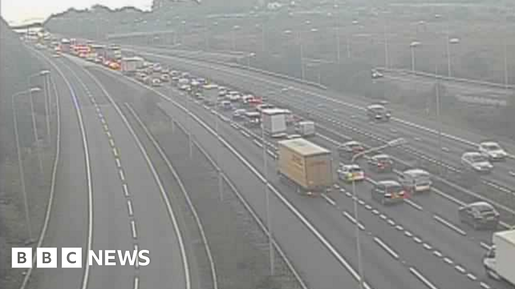 M11 closed in Essex for emergency resurfacing works after crash