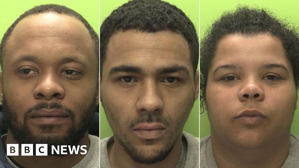 Nottingham: Three sentenced over torture attack on gang rival - BBC News