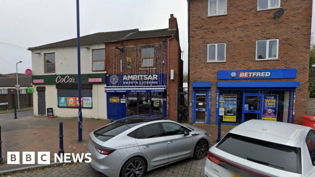 Wolverhampton sweet shop told to remove marquee submits cafe plan