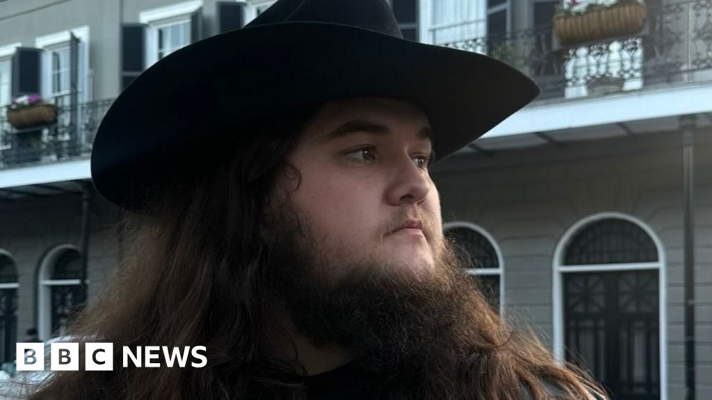 Kalani Ghost Hunter: US TikToker reviews UK food staples