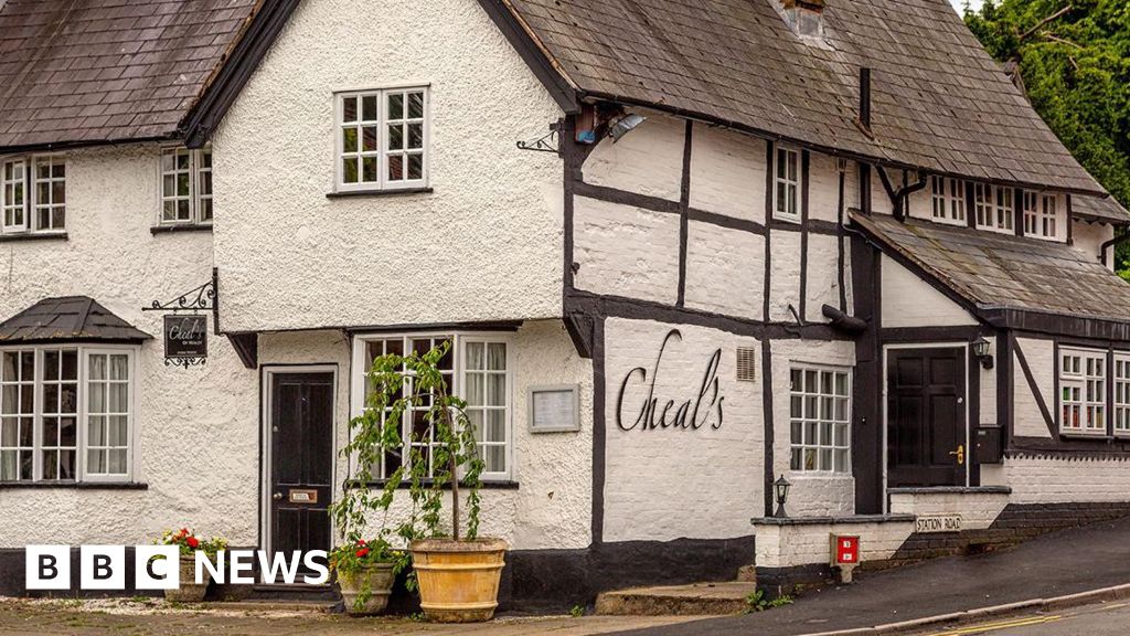 Restaurant gifts former building to Acorns Children's Hospice - BBC News