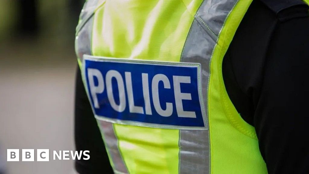 Criminal charge against ex police officer Caitlin Howarth dropped - BBC ...