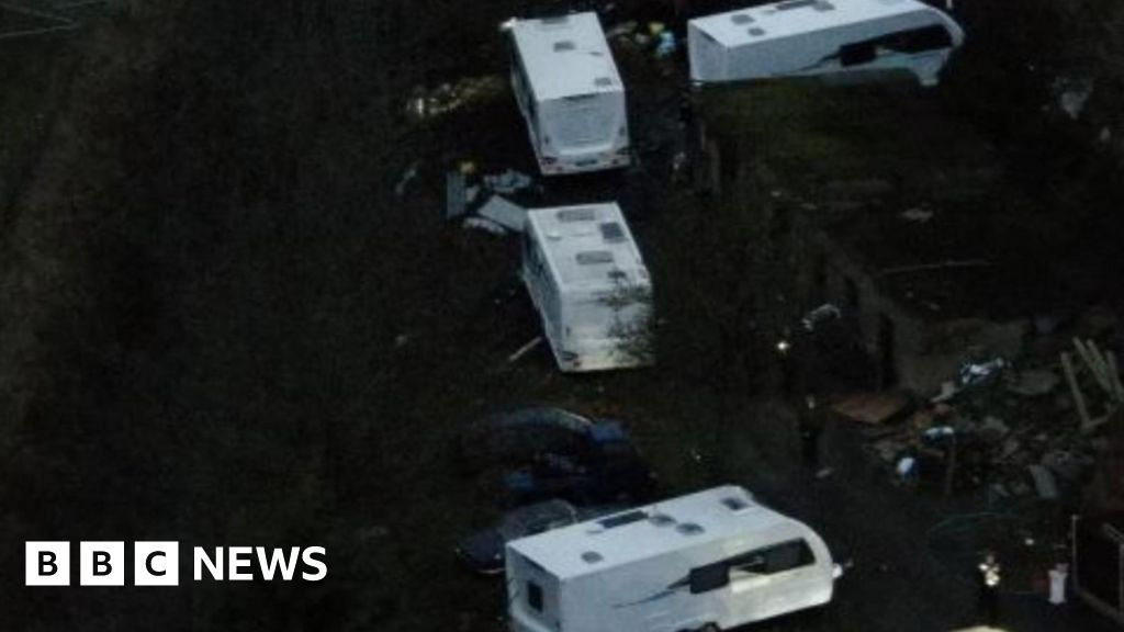 Harworth: Police use drone to trace stolen caravans - BBC News
