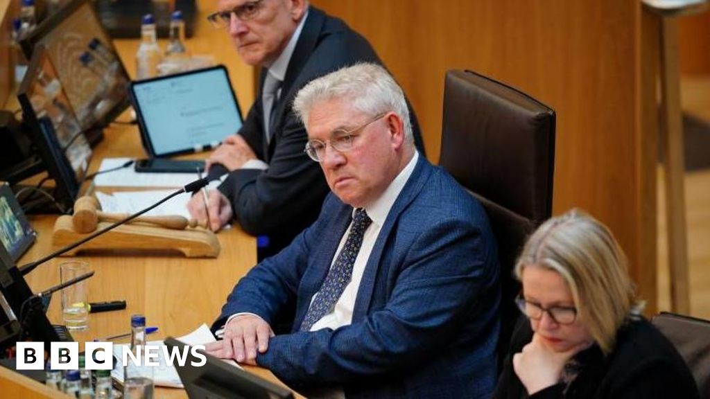 Presiding officer announces extra FMQ's session each week