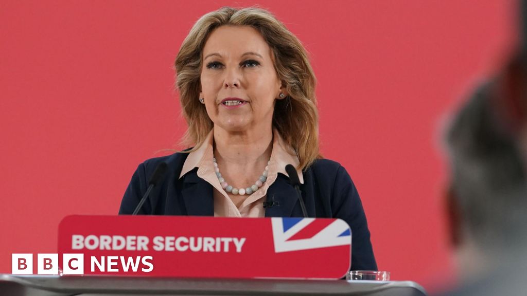 Small boats: Sunak has 'let the country down', says Dover MP - BBC News