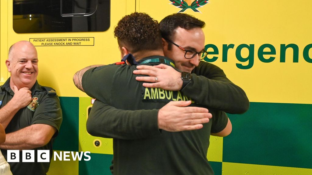 Cardiac arrest: Father thanks paramedics for saving his life