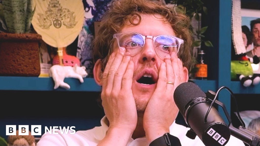 'All is lost' - An Oasis fan's messy escape from Heaton Park - BBC News