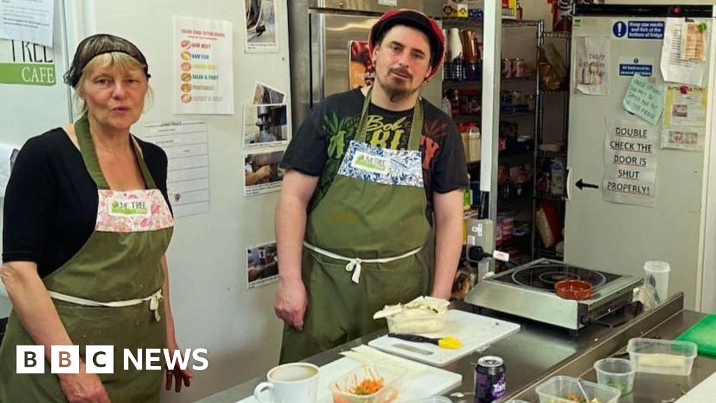 Swindon Olive Tree Cafe set to reopen at Toomers Garden Centre - BBC News