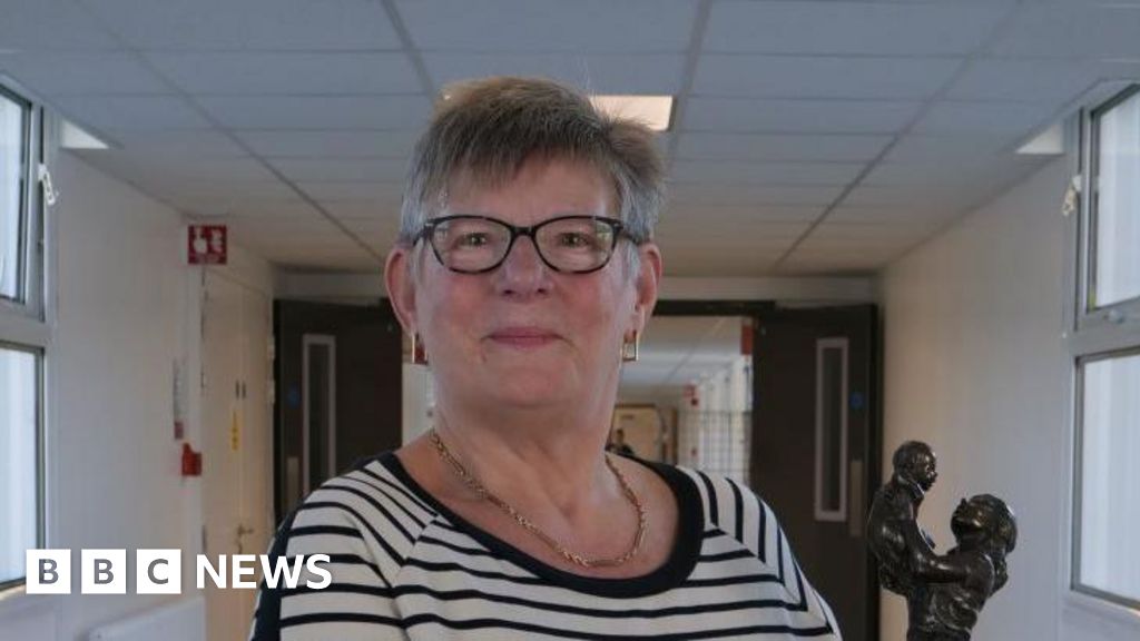 Midwife for 51 years at same hospital given award