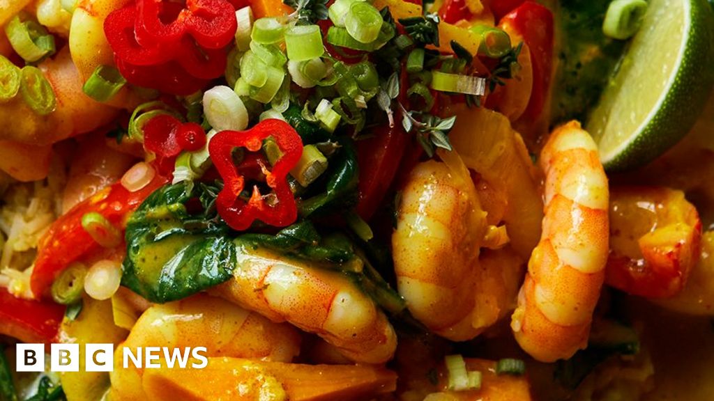Caribbean prawn curry - BBC News