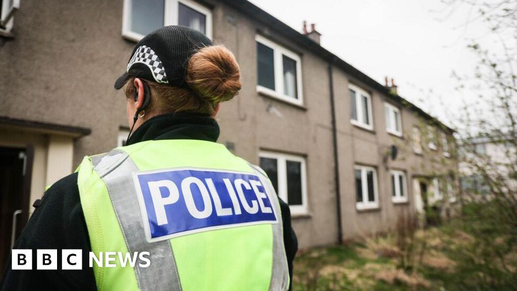 Police treating Dundee man's death as 'suspicious'