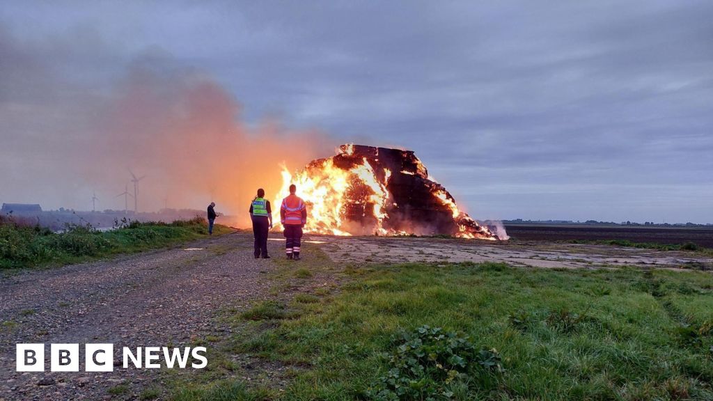 'Deliberate' fire destroys 600 tonnes of straw on March farm