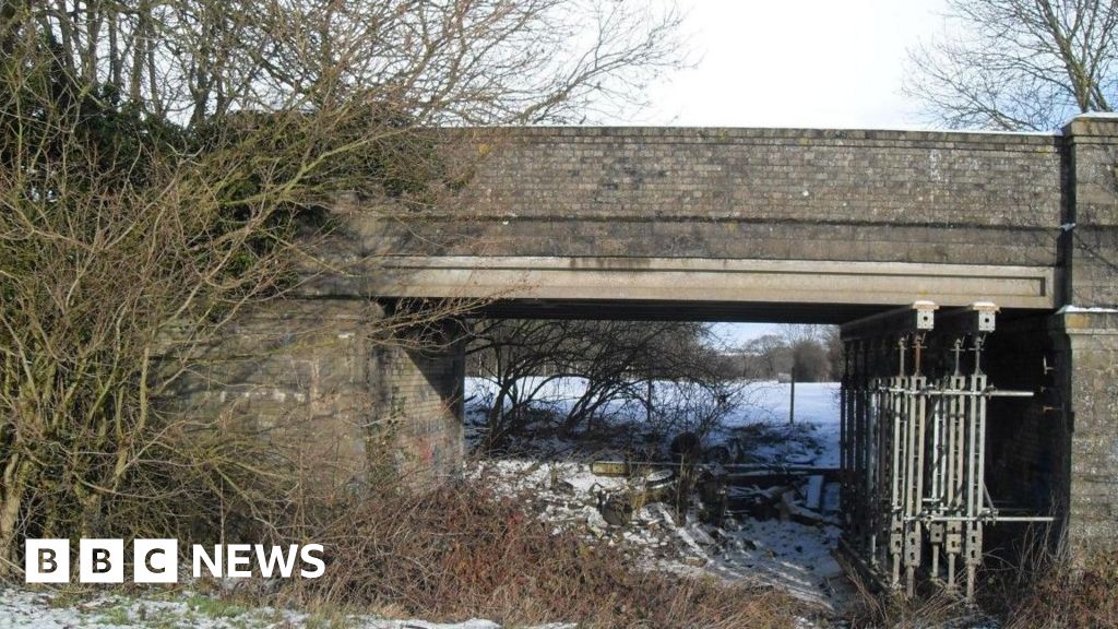 Public inquiry into infilled Congham bridge expected to start - BBC News