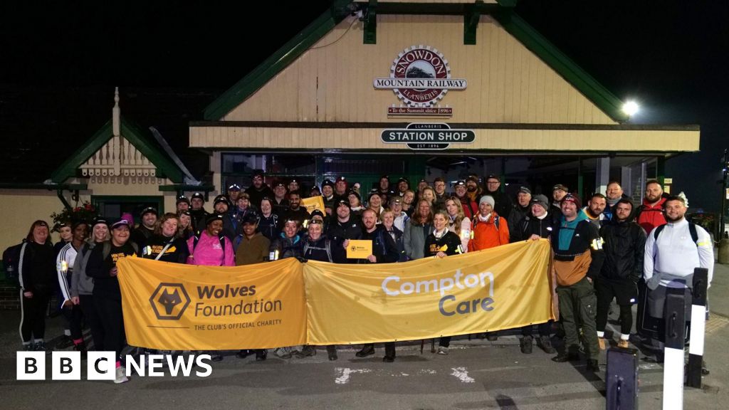 More than £21k raised in Compton Hospice mountain hike - BBC News