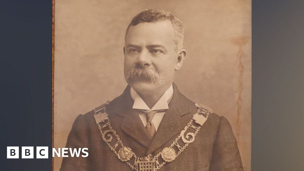 Edwardian doctor in Thetford was UK's first black mayor - BBC News