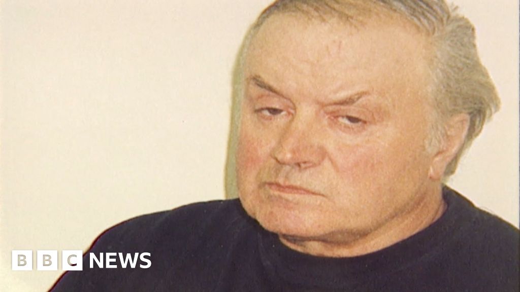 Archive of Tony Martin's trial for killing a burglar in Norfolk - BBC News