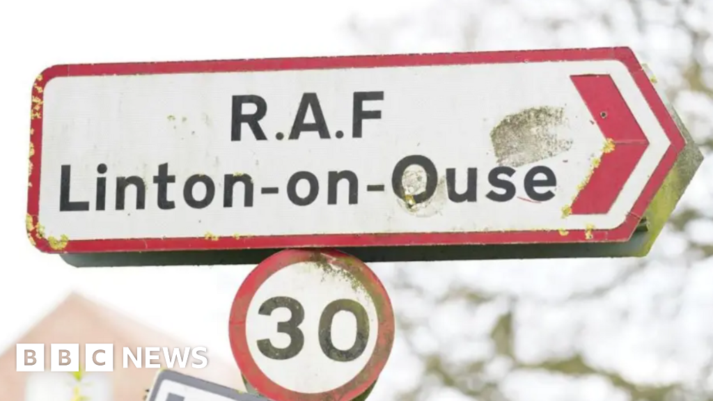 Ex-RAF Linton-on-Ouse 'simply wrong' for asylum site - mayor