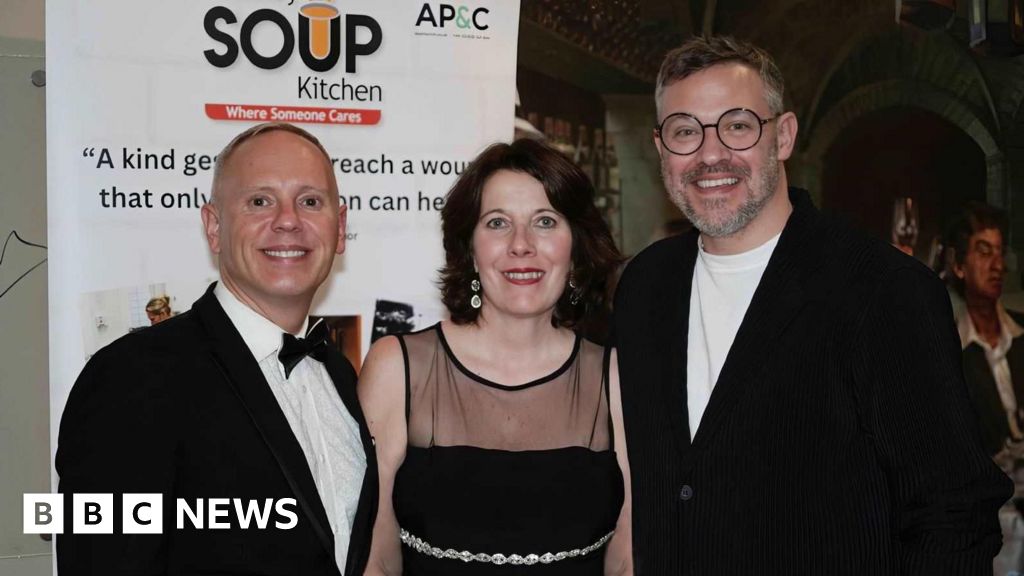 Berkshire soup kitchen raises more than £60,000 for charity - BBC News
