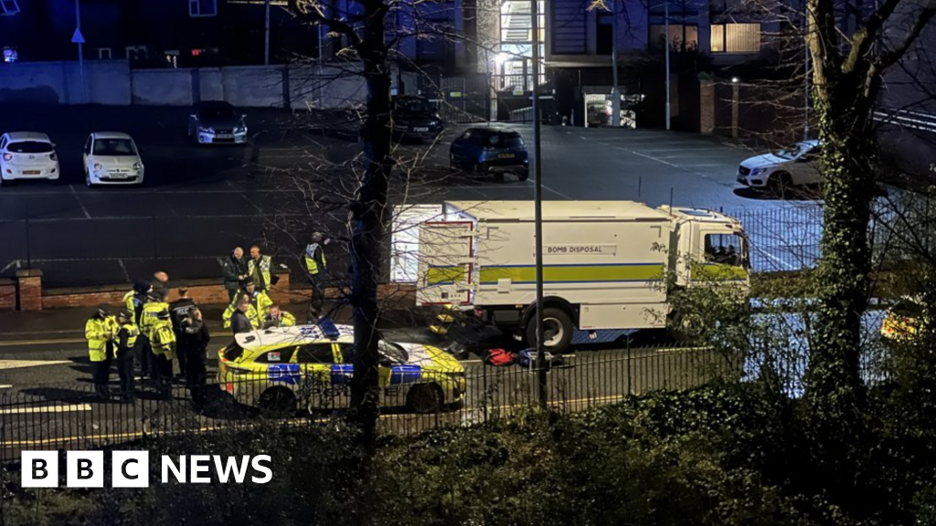 Chester bus and rail bomb scare ends as robot deployed