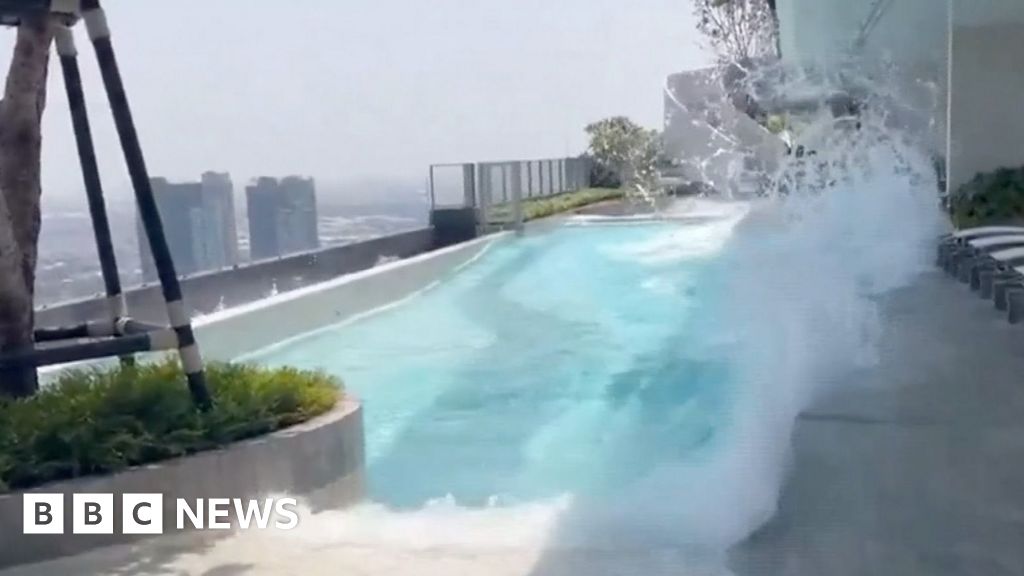 Myanmar earthquake: Water sloshes out of Thai rooftop pool - BBC News
