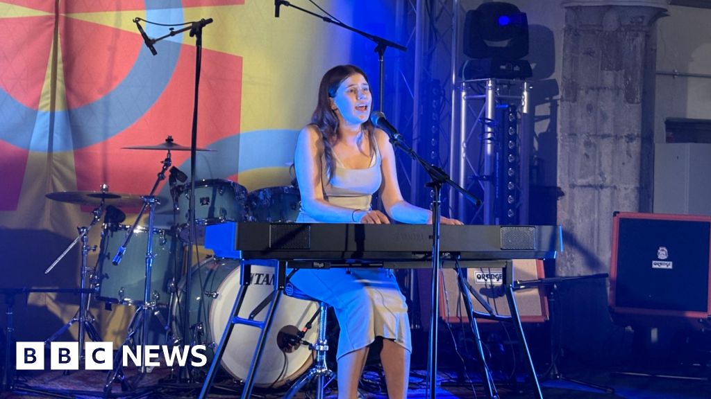 Suffolk singer, 16, 'excited' to play Latitude Festival